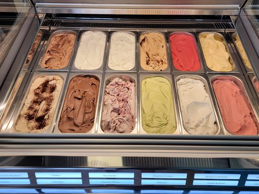 D’LISH SWEETS & GELATO - Updated June 2024 - 30 Photos & 12 Reviews ...