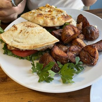 ZIZIKI’S - Updated June 2025 - 445 Photos & 541 Reviews - 4514 Travis ...