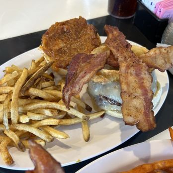 UPSCALE RIO - Updated February 2025 - 82 Photos & 73 Reviews - 1520 ...