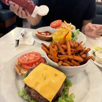 MIDNIGHT EXPRESS DINER - Updated August 2024 - 419 Photos & 530 Reviews ...