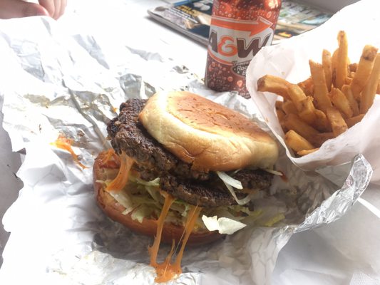 BURGER ROYALE - Updated January 2026 - 162 Napier Street, Barrie ...