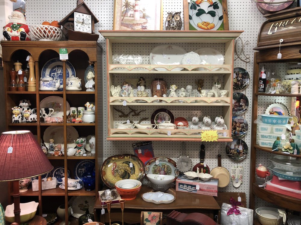 ANTIQUES & MORE - Updated February 2025 - 13 Photos - 23 W Oak St ...