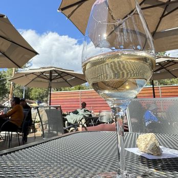 MIDDLE RIDGE WINERY - Updated January 2025 - 205 Photos & 118 Reviews ...