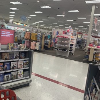 TARGET - Updated July 2025 - 341 Photos & 109 Reviews - 695 W Herndon ...
