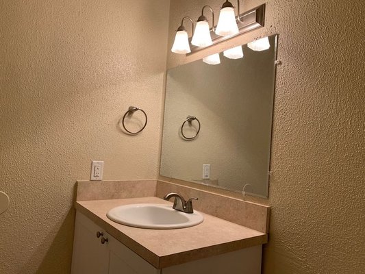 ROYAL PALMS APARTMENT - Updated June 2024 - 17 Photos - 2527 W Oak ...