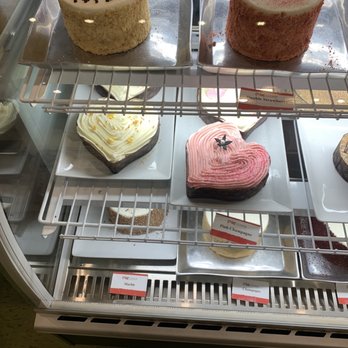 ALASKA CAKE STUDIO - Updated December 2025 - 157 Photos & 135 Reviews ...