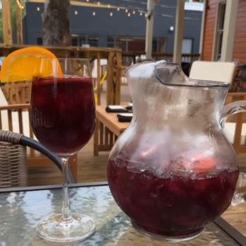 VALENCIA - Updated May 2024 - 33 Photos & 40 Reviews - 315 N Vermont St ...