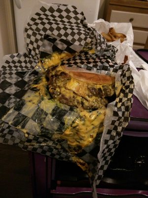 BIONIC BURGER HAMBURGERS - Updated October 2025 - 22 Photos & 30 ...