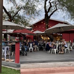 BARNYARD CRAFTHOUSE & EATERY - Updated May 2025 - 381 Photos & 441 ...