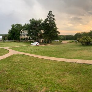 HEB LODGE - Updated June 2025 - 13 Photos - 445 Upper Turtle Creek Rd ...