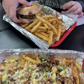 PAPA DOGZ - Updated January 2026 - 42 Photos & 41 Reviews - 707 Dixie ...