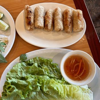 PHO NB - Updated December 2025 - 217 Photos & 329 Reviews - 1050 Ih 35 ...