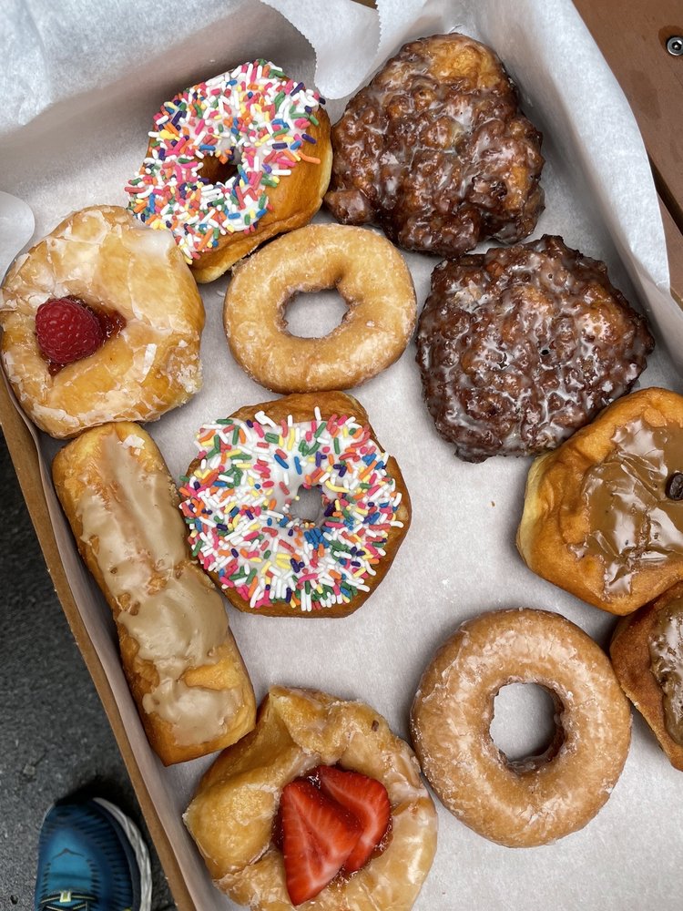GRANNY’S GOURMET DONUTS - 100 Photos & 205 Reviews - 3 Tai Ln, Bozeman ...