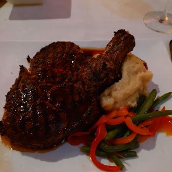 RUSSELL’S STEAKS CHOPS & MORE - Updated November 2024 - 736 Photos ...