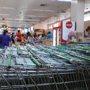 SHOPWISE - Updated August 2025 - Vito Cruz Extension corner Chino Roces ...