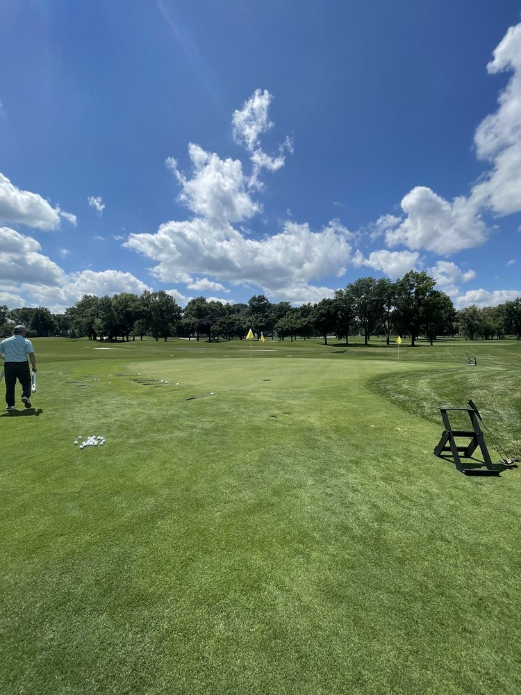 ROLLING GREEN COUNTRY CLUB - 44 Photos & 11 Reviews - 2525 E Rand Rd ...