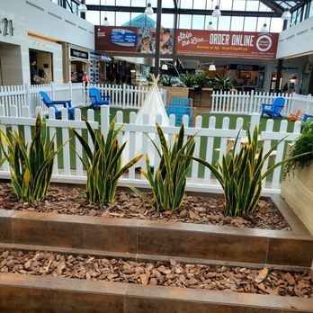 BROADWAY COMMONS - Updated April 2025 - 126 Photos & 160 Reviews - 358 ...