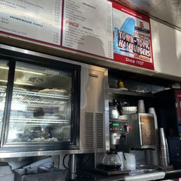 TOWN TOPIC - Updated September 2025 - 424 Photos & 492 Reviews - 2021 ...