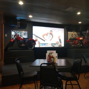 KNUCKLEHEAD PUB - Updated December 2025 - 26 Photos & 40 Reviews - 100 ...