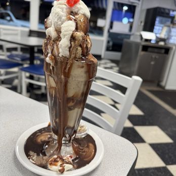 LEATHERBY’S FAMILY CREAMERY - Updated May 2025 - 1744 Photos & 1415 ...