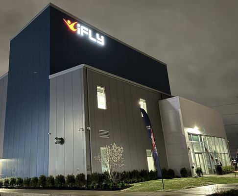 IFLY INDOOR SKYDIVING - EDISON - Updated December 2025 - 11 Photos ...