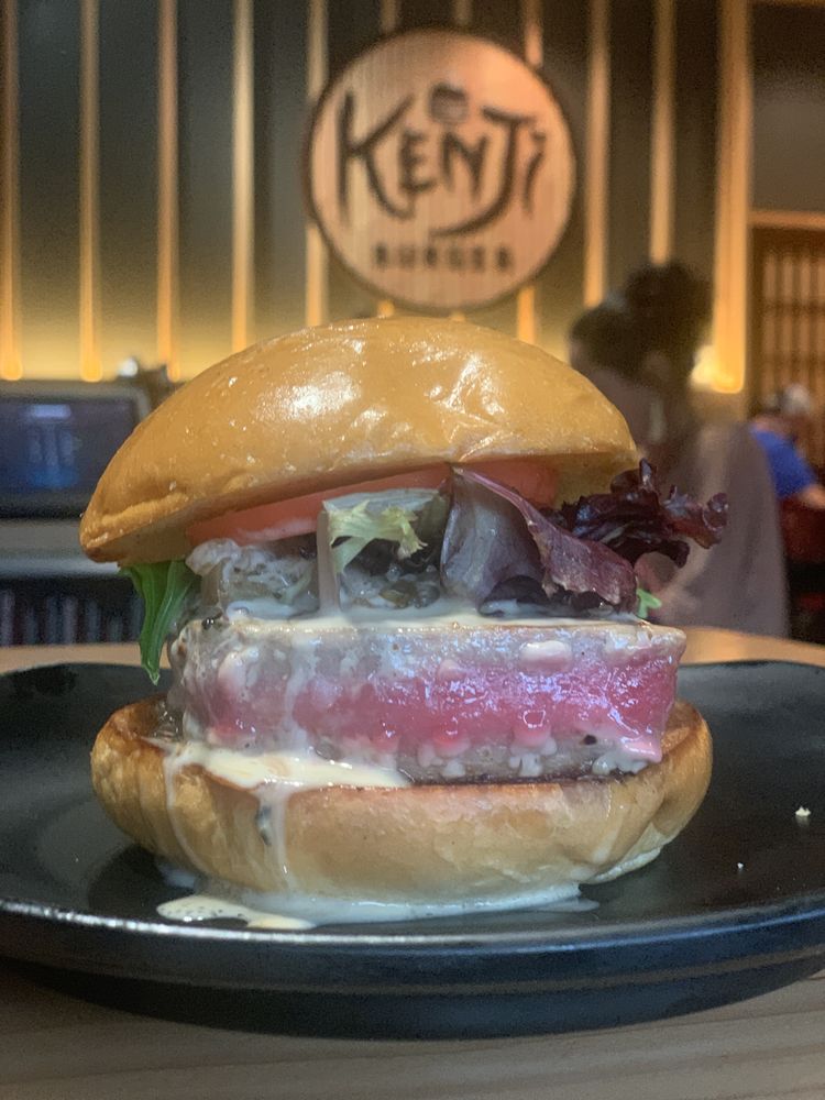 KENJI BURGER - 20 Photos & 31 Reviews - 2555 Ala Namahana Pkwy, Kilauea ...