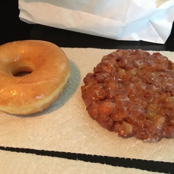 COUNTRY DONUTS - Updated October 2025 - 12 Photos & 26 Reviews - 4524 ...