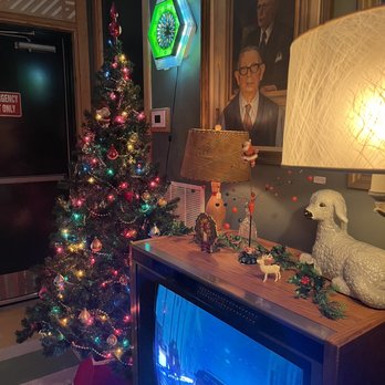 CONSIGNMENT LOUNGE - Updated December 2025 - 56 Photos & 25 Reviews ...