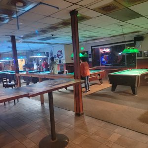 THE HEADLINERS CLUB - Updated April 2025 - 13 Reviews - 17880 SW McEwan ...