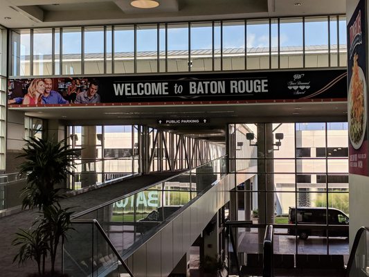 BATON ROUGE METROPOLITAN AIRPORT - BTR - 211 Photos & 114 Reviews ...