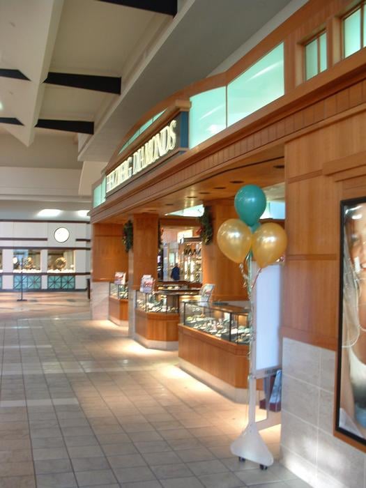 HELZBERG DIAMONDS - 555 Northgate Mall, Seattle, WA - Yelp