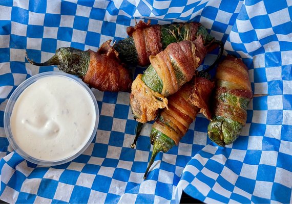 BOOTY’S WINGS BURGERS & BEER - Updated July 2024 - 176 Photos & 387 ...