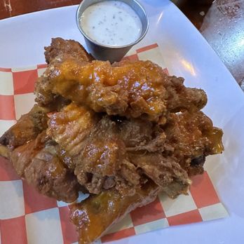 THE BISON ON MAIN - Updated October 2024 - 77 Photos & 96 Reviews ...