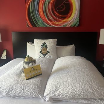 STAYPINEAPPLE - HOTEL FIVE - DOWNTOWN SEATTLE - Updated August 2024 ...