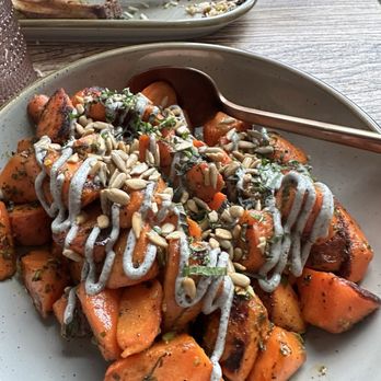 CHORTKE - Updated June 2025 - 363 Photos & 311 Reviews - 352 Goodman St ...