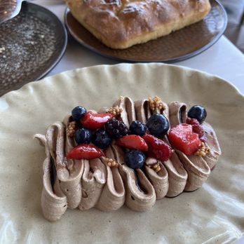 ALORA - Updated July 2024 - 210 Photos & 61 Reviews - Pier 3, San ...