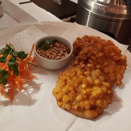 GINDI THAI - Updated May 2025 - 537 Photos & 689 Reviews - 4017 W ...