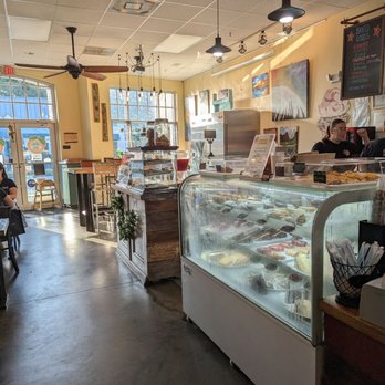 DUNEDIN COFFEE COMPANY & BAKERY - Updated December 2024 - 341 Photos ...
