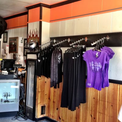 BONE DADDY’S CUSTOM CYCLE - Updated October 2025 - 210 N Broadway Ave ...