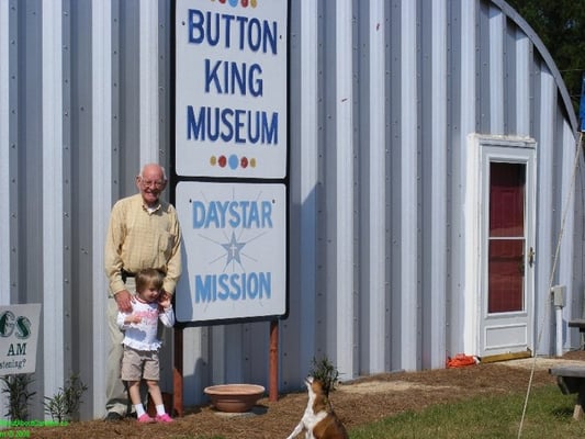 BUTTON MUSEUM - Updated December 2025 - 22 Photos - 55 Joe Dority Rd ...