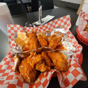 WAYNE’S WINGS - Updated January 2026 - 799 Photos & 1138 Reviews - 4453 ...