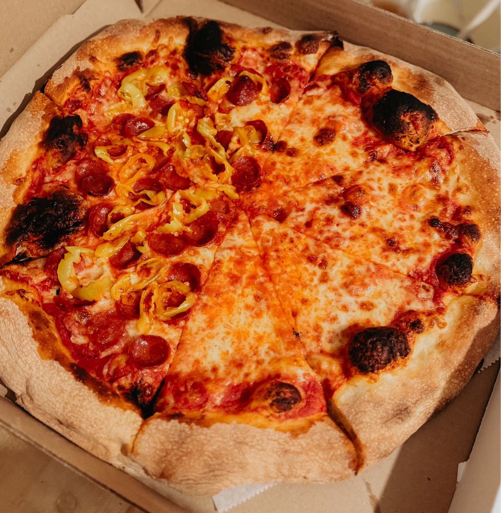 BADAMOS PIZZA - Updated December 2025 - 41 Photos & 33 Reviews - 1509 ...