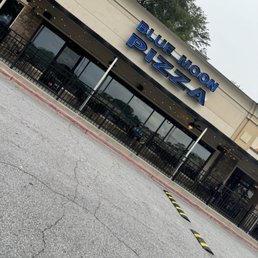 BLUE MOON PIZZA - Updated May 2025 - 257 Photos & 369 Reviews - 325 E ...