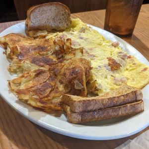 REECECLIFF FAMILY DINER - Updated July 2024 - 138 Photos & 135 Reviews ...