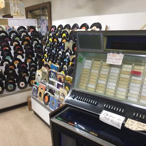 ALAMO FLEA MARKET - Updated May 2024 - 18 Photos & 10 Reviews - 1602 W ...