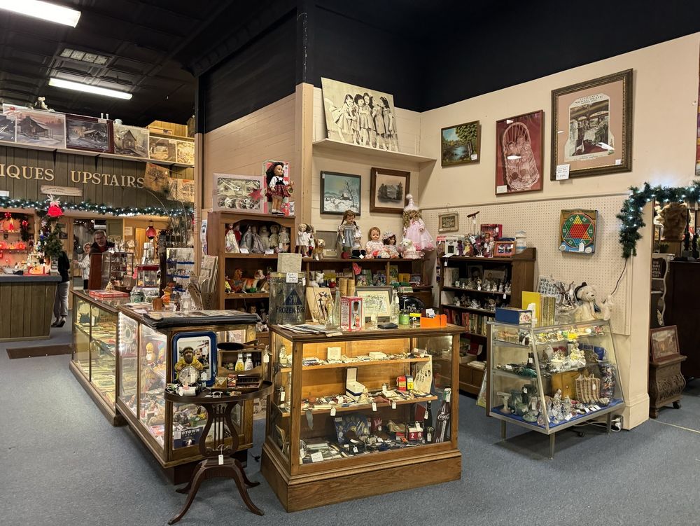 YVONNE MARIE’S ANTIQUE MALL - Updated October 2025 - 29 Photos - 152 S ...