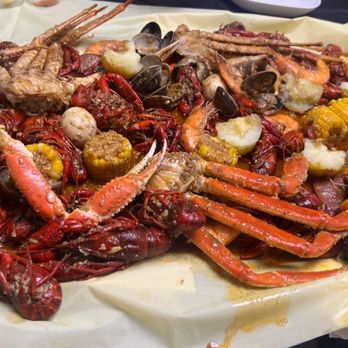 THE CRAWFISH HUT - Updated July 2024 - 310 Photos & 233 Reviews - 15706 ...