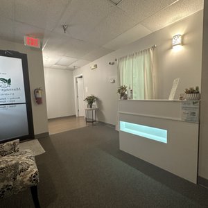 678 SPA - Updated April 2025 - 12 Photos - 45575 Shepard Dr, Sterling ...