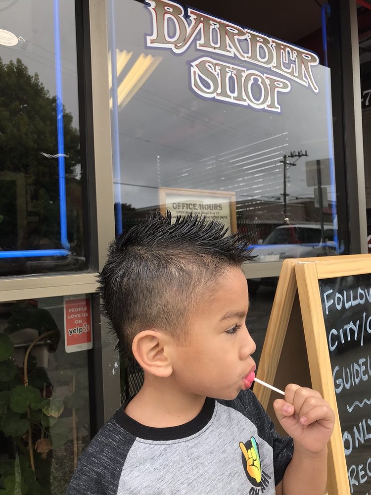 MONTGOMERY’S BARBER SHOP - Updated July 2024 - 59 Photos & 210 Reviews ...