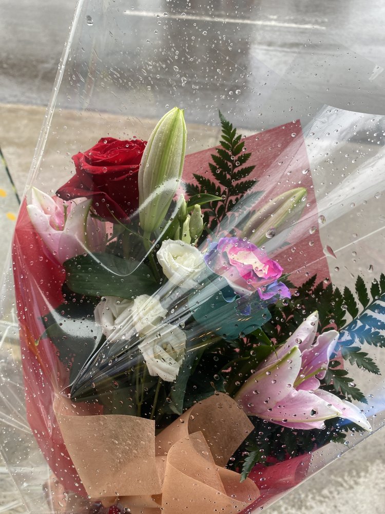 FLORINA FLEURISTE - Updated November 2025 - 6102 Sherbrooke Ouest ...